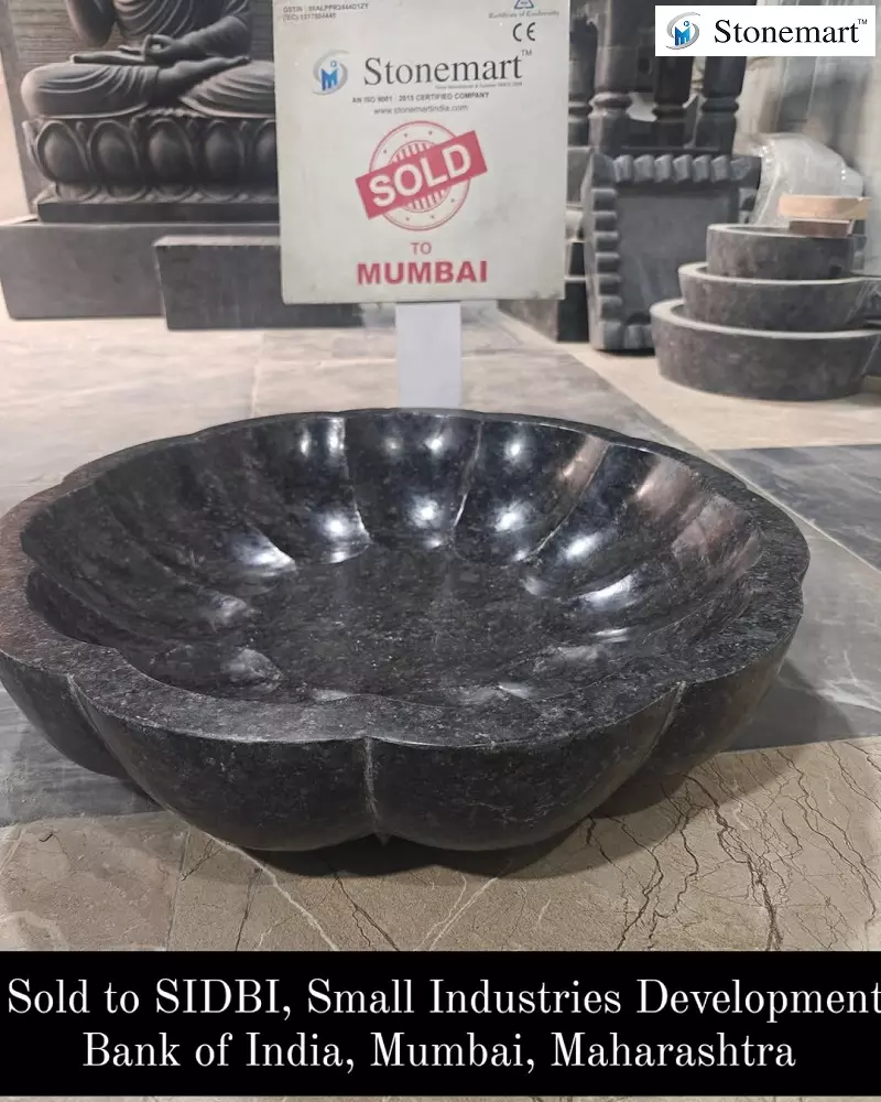 Sold To Sidbi, Mumbai, Maharashtra 21 Inch, 50 Kg Urli Bowl Carved Out ...