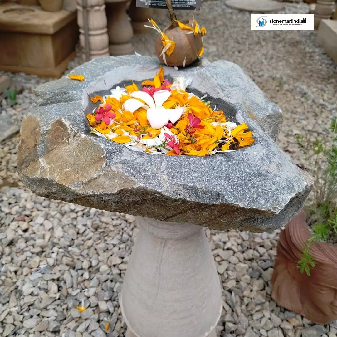 Beautiful Stone Urli - stonemartindia.com